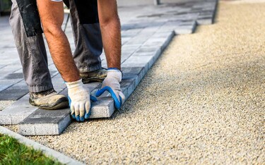 How to lay pavers on any surface properly | Airtasker AU
