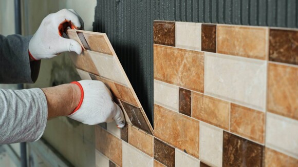 How to Tile a Bathroom, Step by Step Guide | Airtasker AU