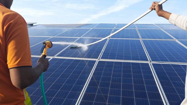 How Much Does Solar Panel Cleaning Cost in Australia (2025)? | Airtasker AU