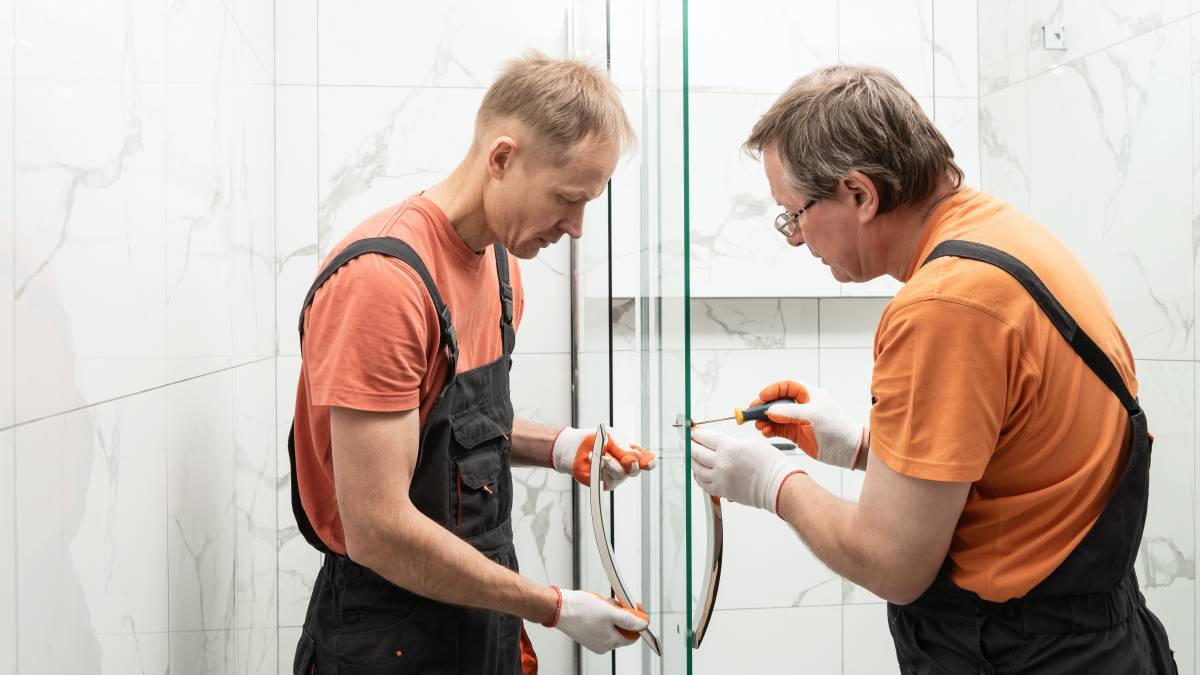 How Much Does Shower Screen Installation Cost in Australia? | Airtasker AU