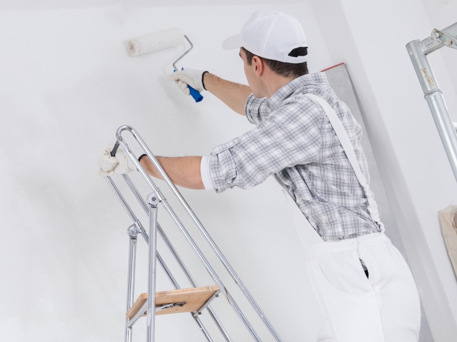 Do You Need Any Qualifications To Be A Painter And Decorator | Shelly ...