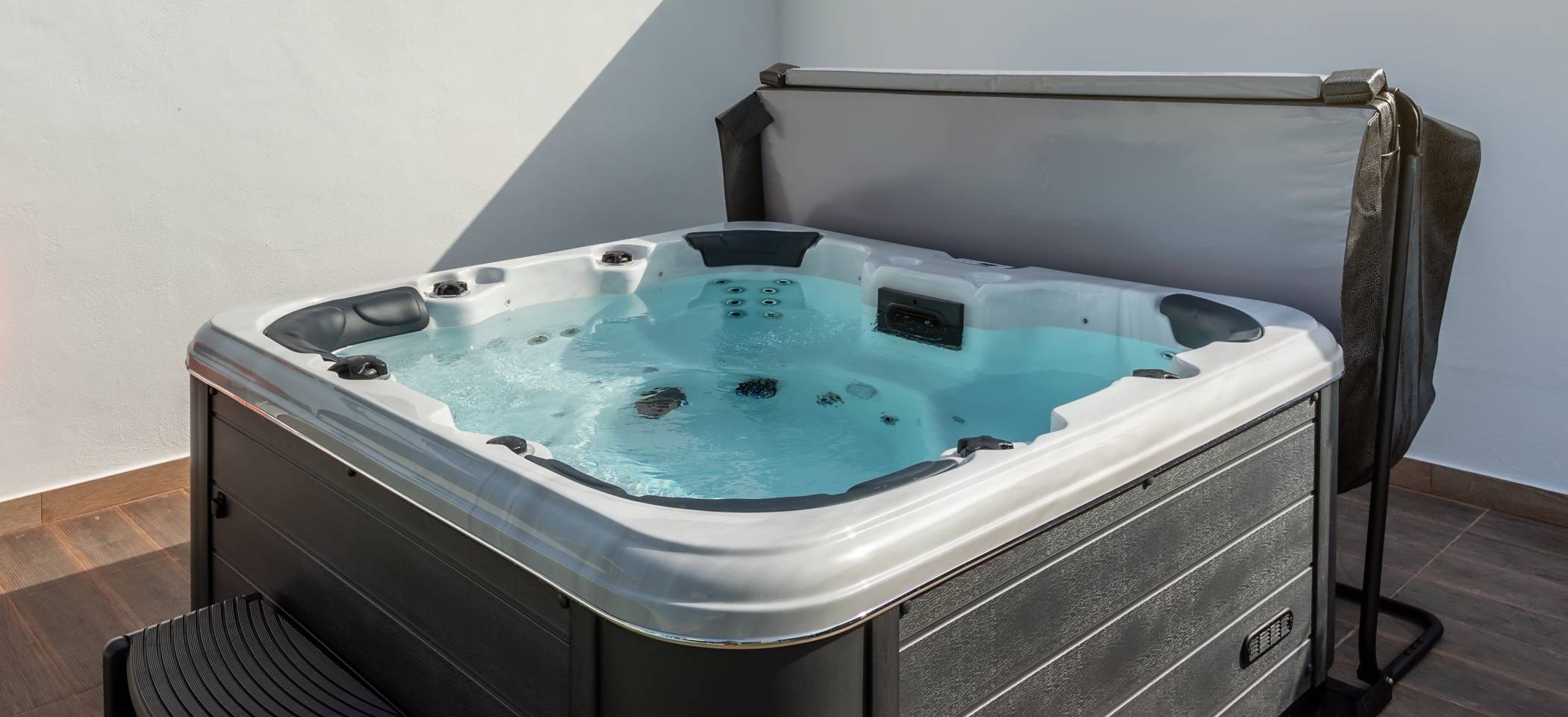How to Repair Hot Tub Cover | Airtasker US