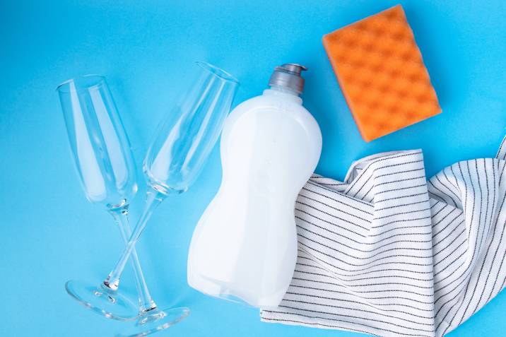 How to Clean Wine Glasses and Make Them Sparkle | Airtasker AU