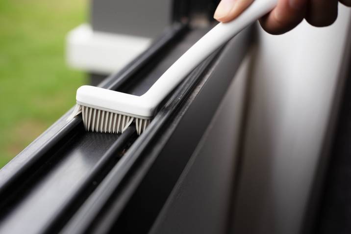How to Clean Window Sills and Window Tracks | Airtasker AU