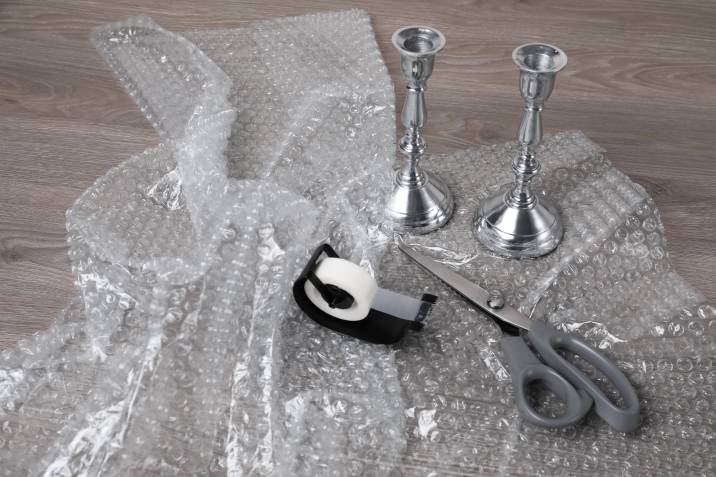 How to Use Bubble Wrap for Packing | Airtasker AU