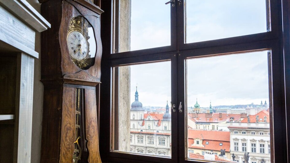How to Move a Grandfather Clock | Airtasker AU