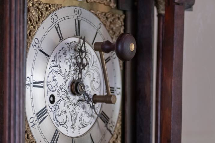 How to Move a Grandfather Clock | Airtasker AU