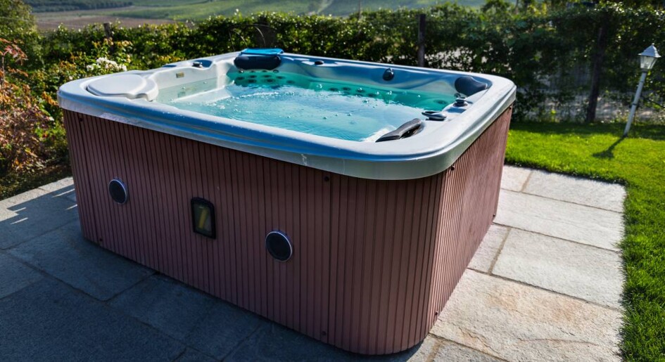 How to Move a Hot Tub Safely and Easily | Airtasker AU