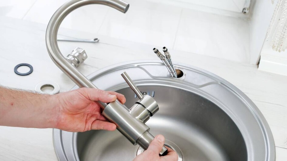How to Replace a Kitchen Tap Easily and Efficiently | Airtasker AU