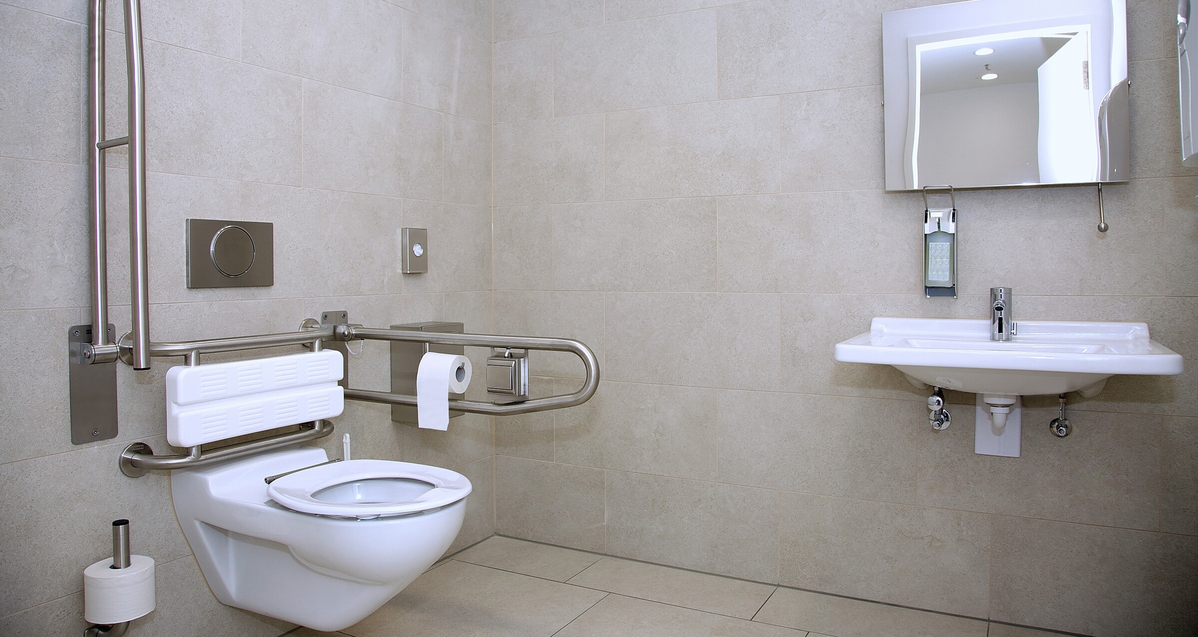10 Things To Consider Including In An Accessible Bathroom | Airtasker AU