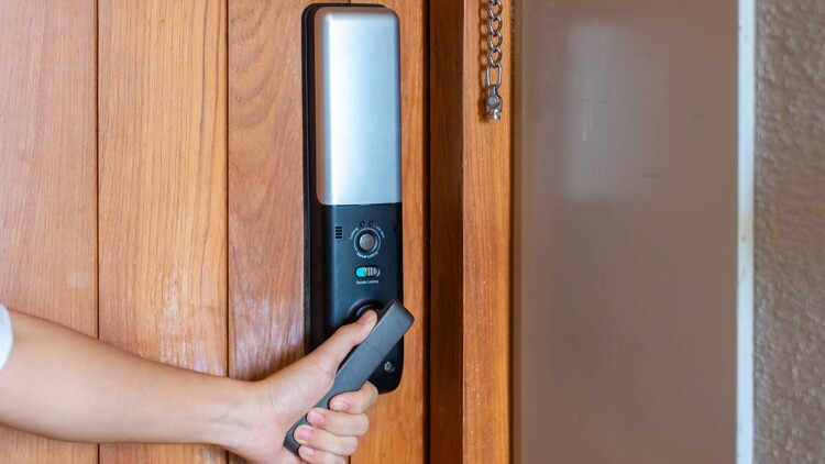 A Handy Guide on Smart Door Lock Installation | Airtasker AU