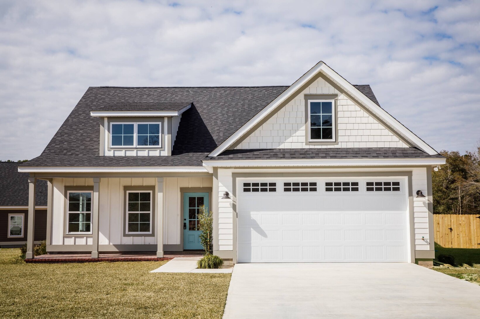 Dover White vs Surfmist: Which Paint Is Best for Your House? | Airtasker AU