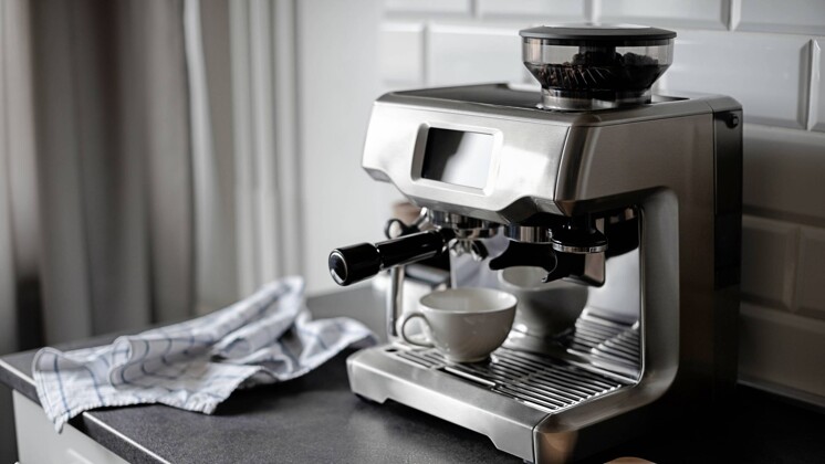 A Complete Guide to Cleaning Breville Coffee Machines | Airtasker AU