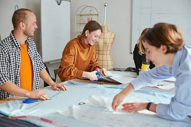 Making Money Sewing in Australia: How Do You Do It? | Airtasker AU
