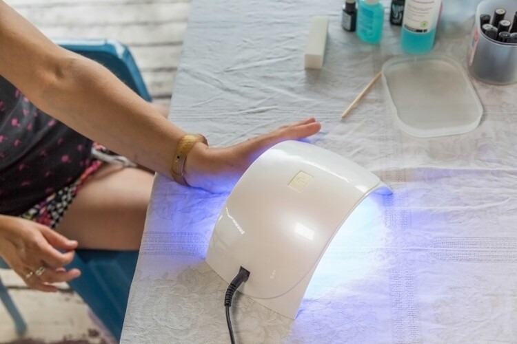 UV Nail Lamp vs LED Nail Lamp: Which is Best for Your Nails? | Airtasker AU
