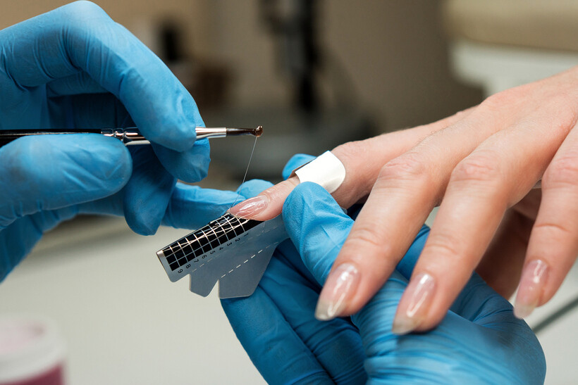 Gel Nail Extensions vs Acrylic: Which is the Better Choice? | Airtasker AU