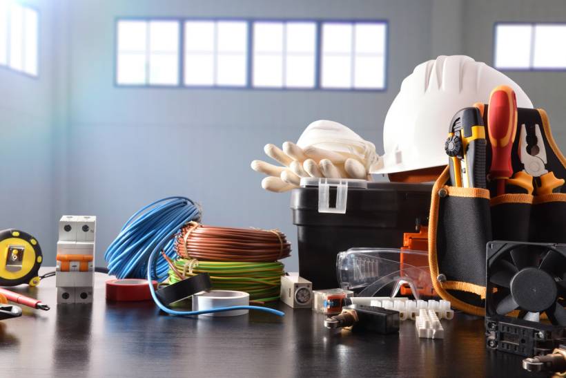 Electrician vs Electrical Fitter: How Do They Differ? | Airtasker AU