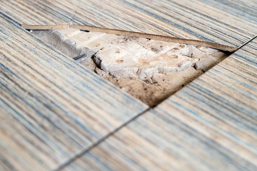 How to Identify Asbestos: A Homeowner’s Safety Guide | Airtasker AU