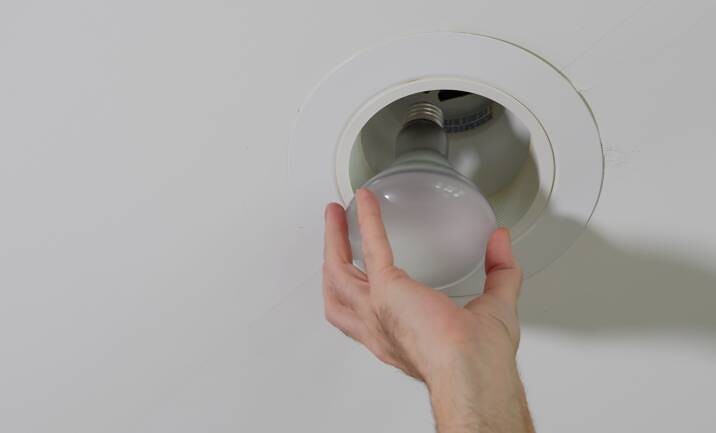 How to Clean Light Fixtures | Airtasker UK