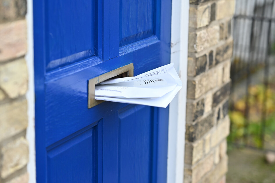 How to Replace a Letterbox: Your Guide for a Fresh Home Look | Airtasker UK